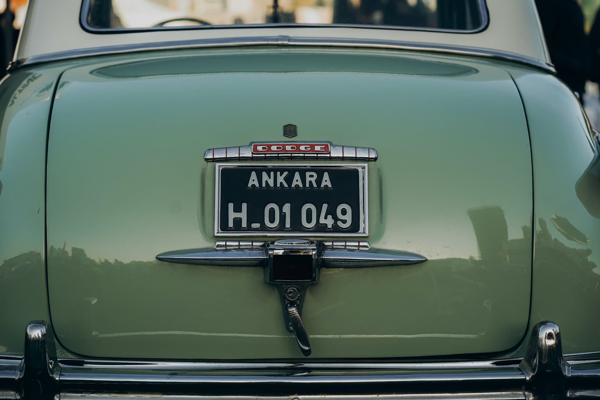 Why Some Cars Have Green Number Plates | LeaseLoco
