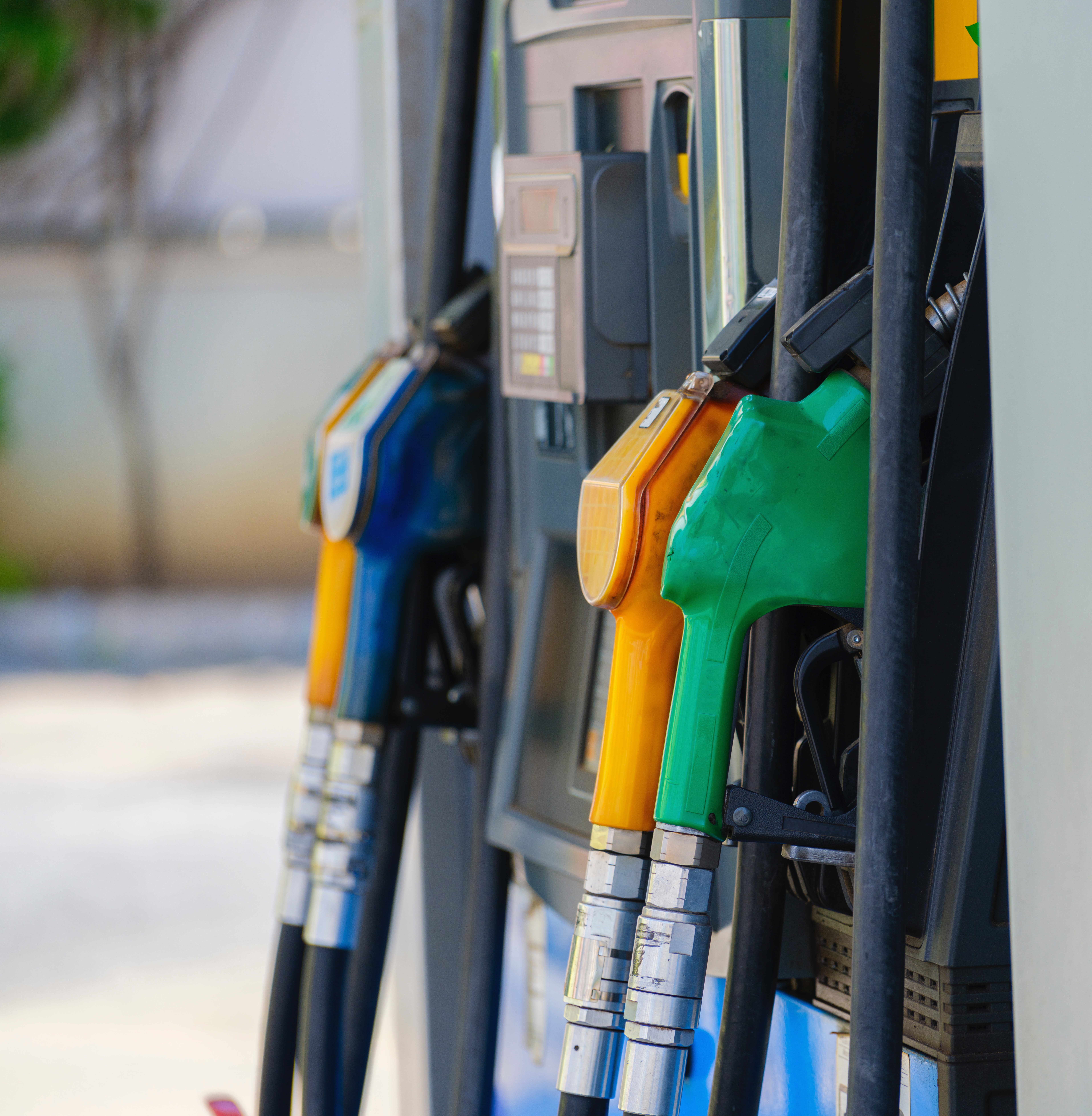 What is Super-Unleaded Petrol and Should You Use It? | LeaseLoco